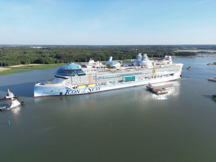 Photos: See the New World’s Largest Cruise Ship (Icon of the Seas) Sail ...