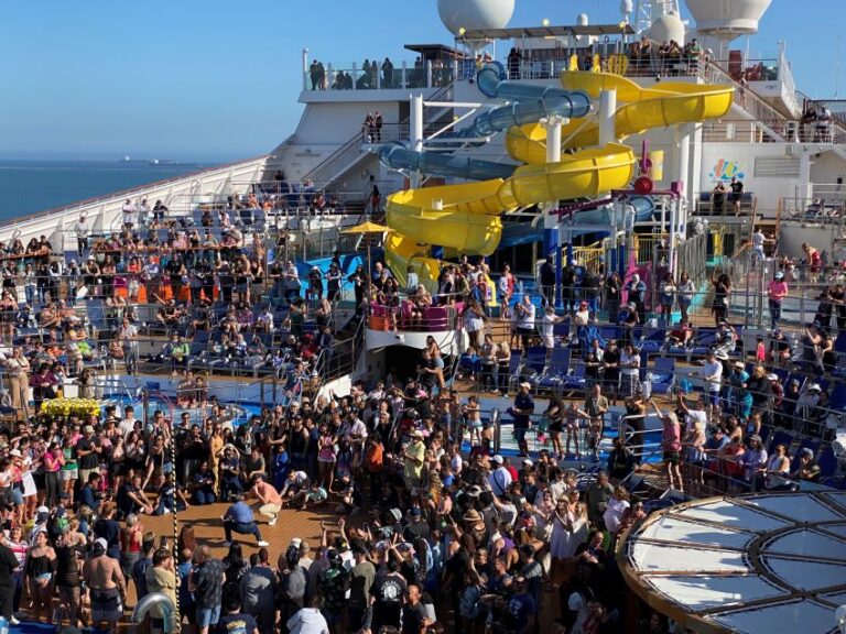 38 Must-Do Things on a Carnival Cruise Ship | Cruzely.com