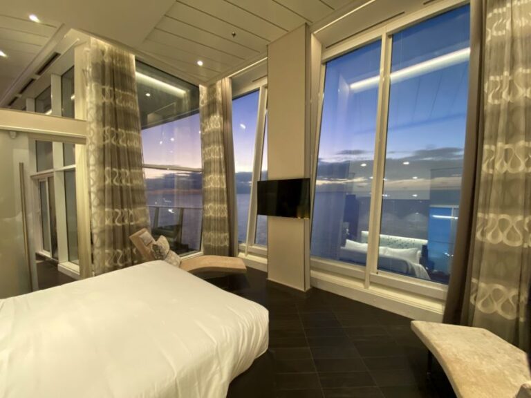 12 Photos That Show How Lux Cruise Ship Suites Can Be (A Jacuzzi in a ...